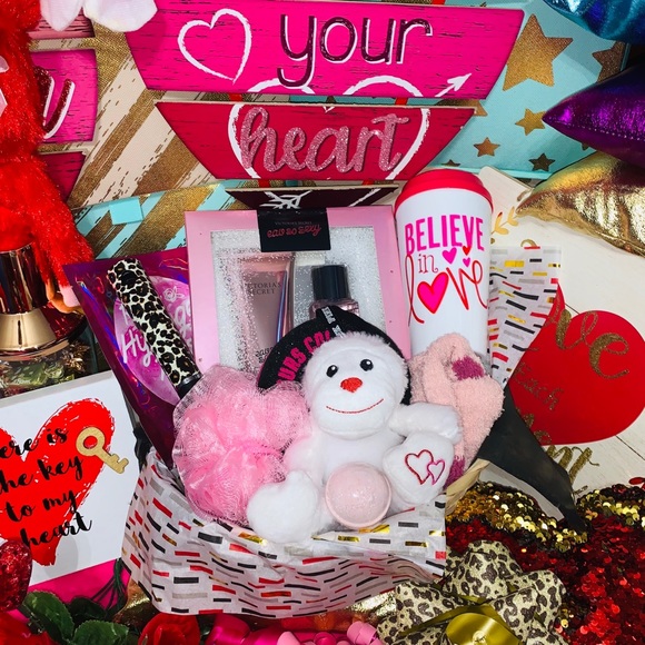 Victoria's Secret | Other | Eau So Sexy Victorias Secret Gift Basket ...